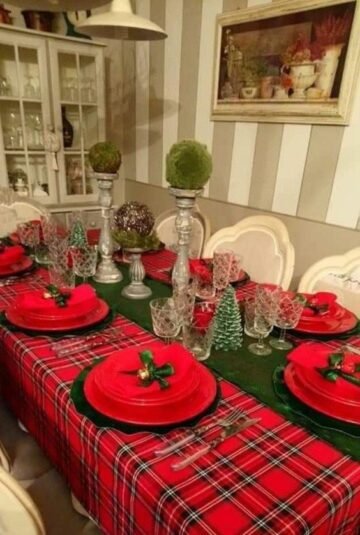 50+ DIY Christmas Table Decor Ideas Where Every Detail Shimmers With ...